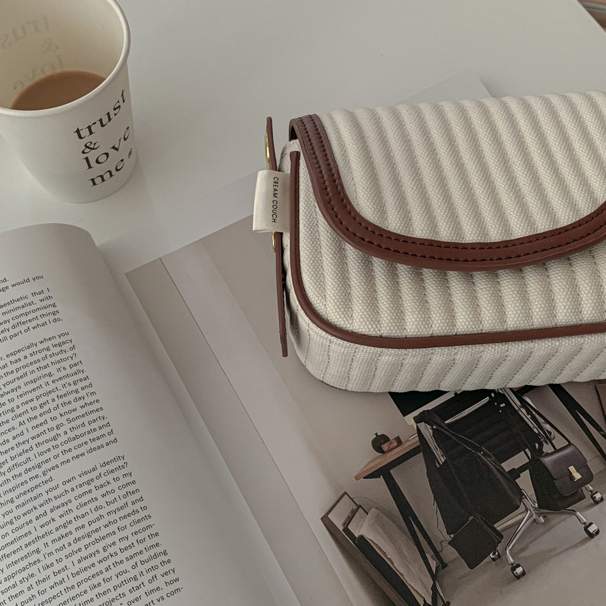 CC Signature Mini – Cream Couch