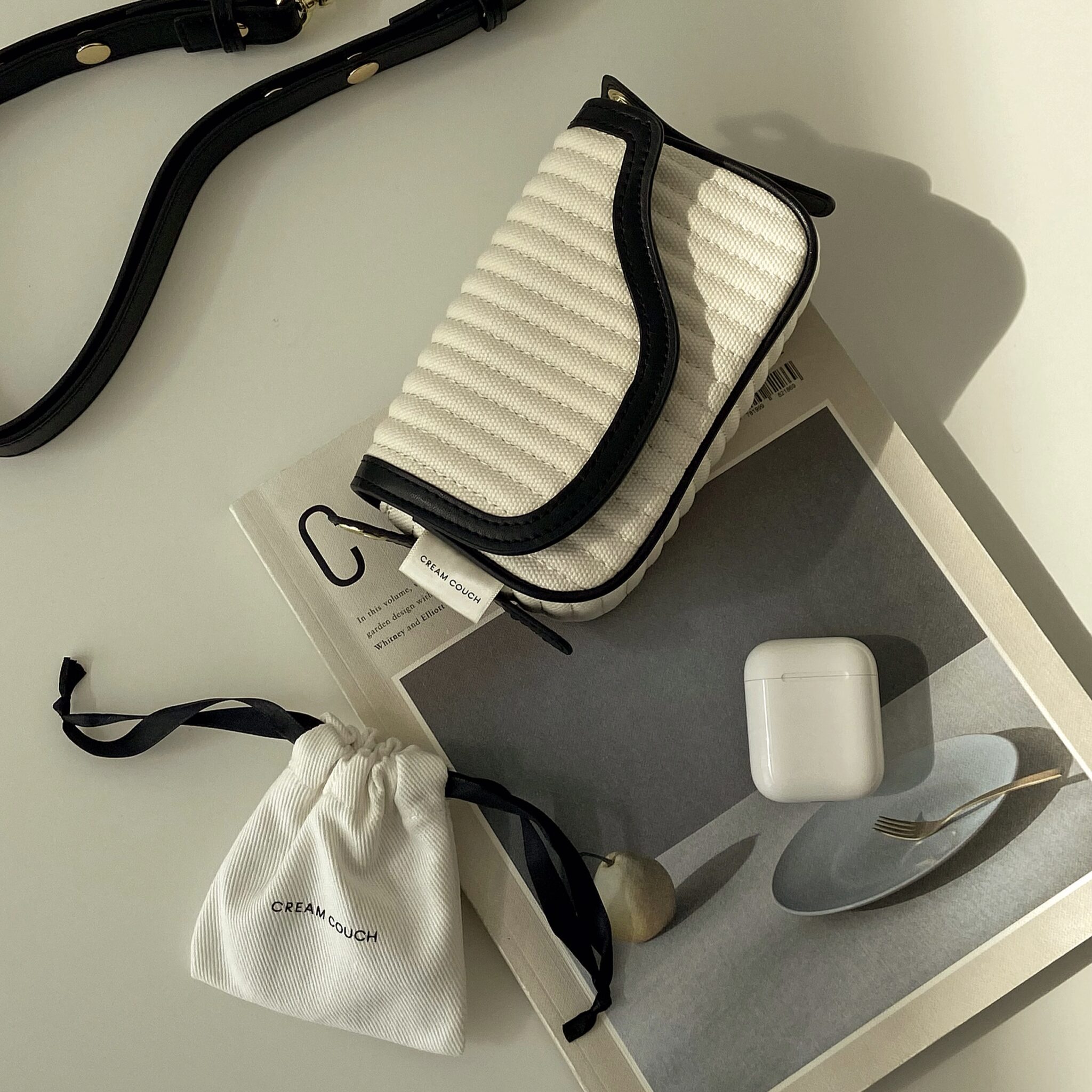 CC Signature Micro – Cream Couch