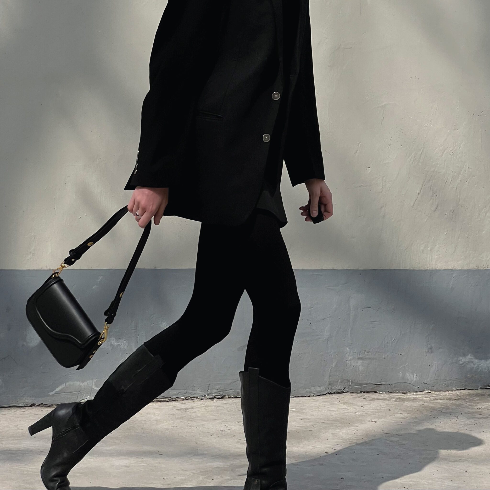 Cloud Signature Mini – Cream Couch