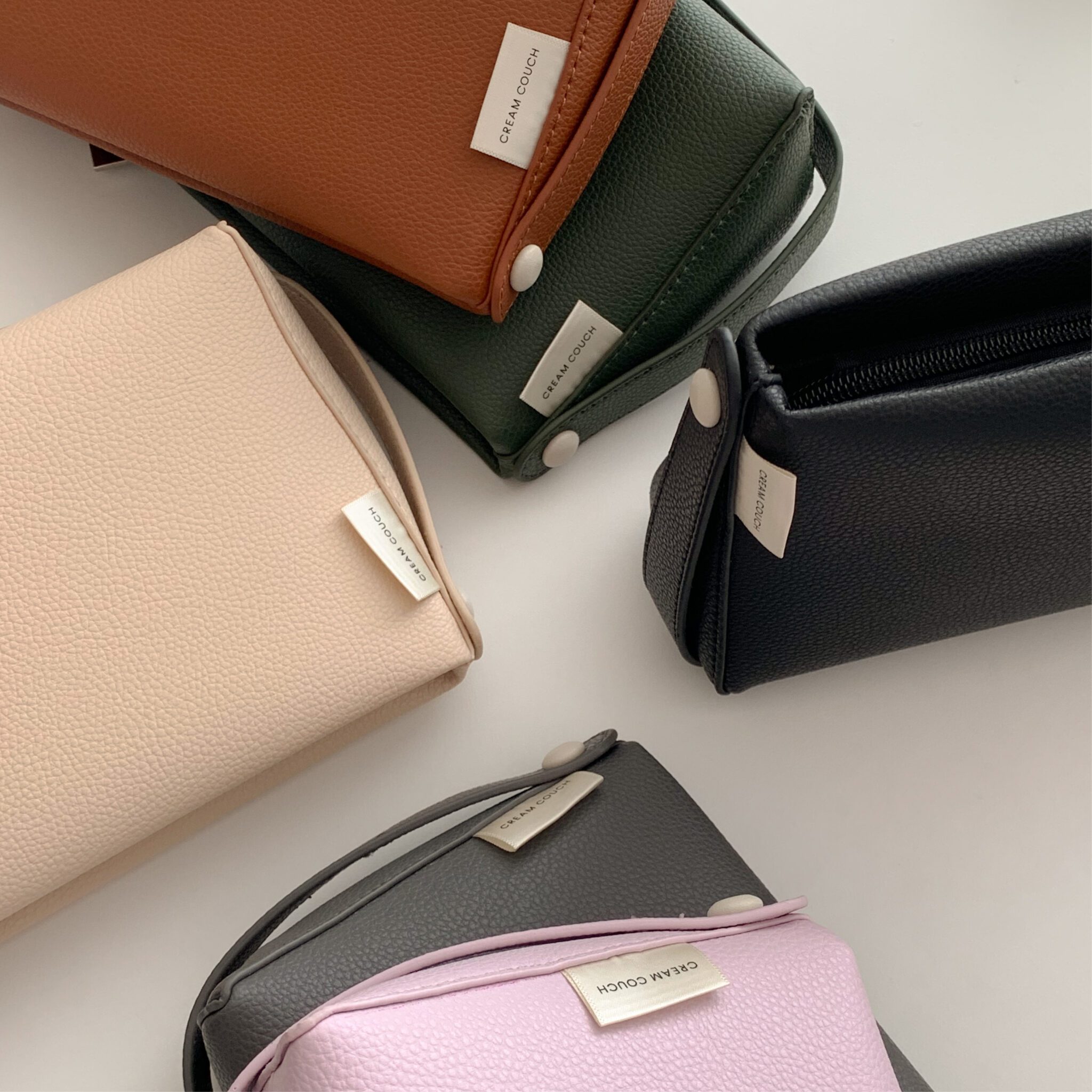 Mini Fluffy Cream – Cream Couch