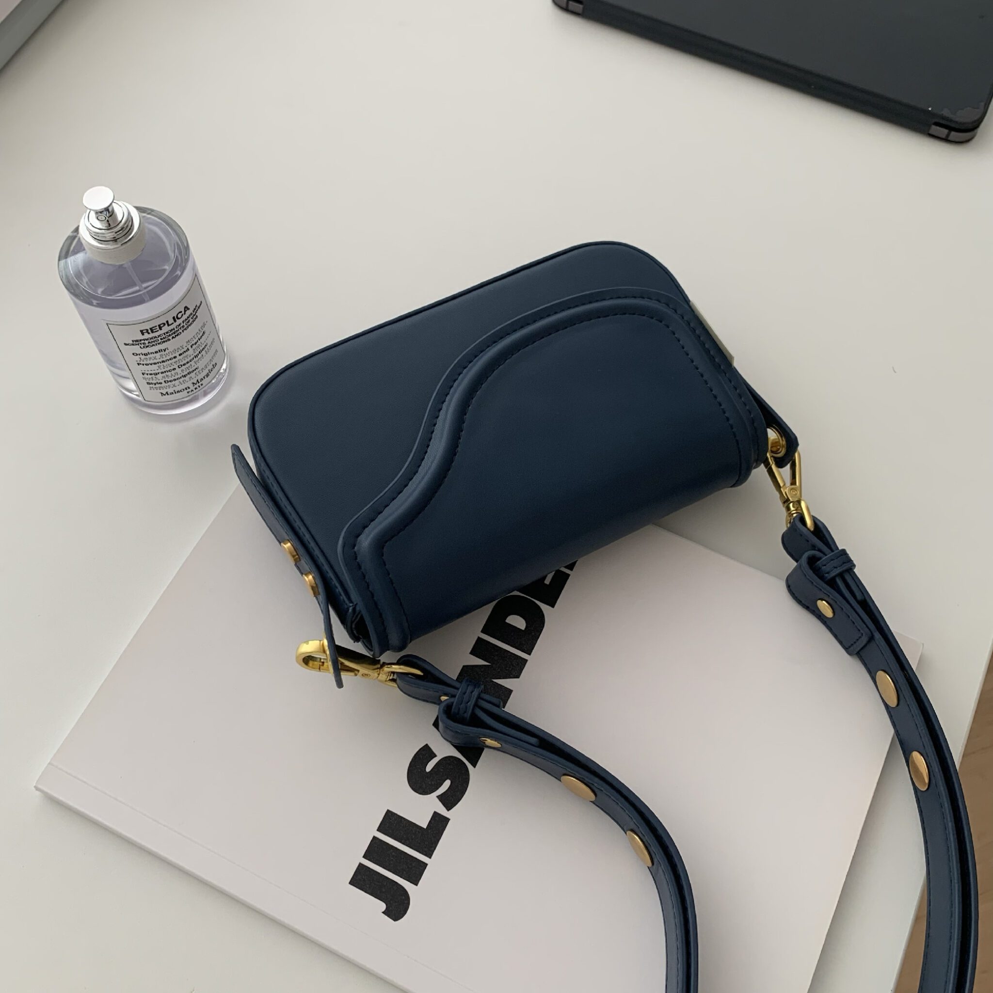 Cloud Signature Mini – Cream Couch