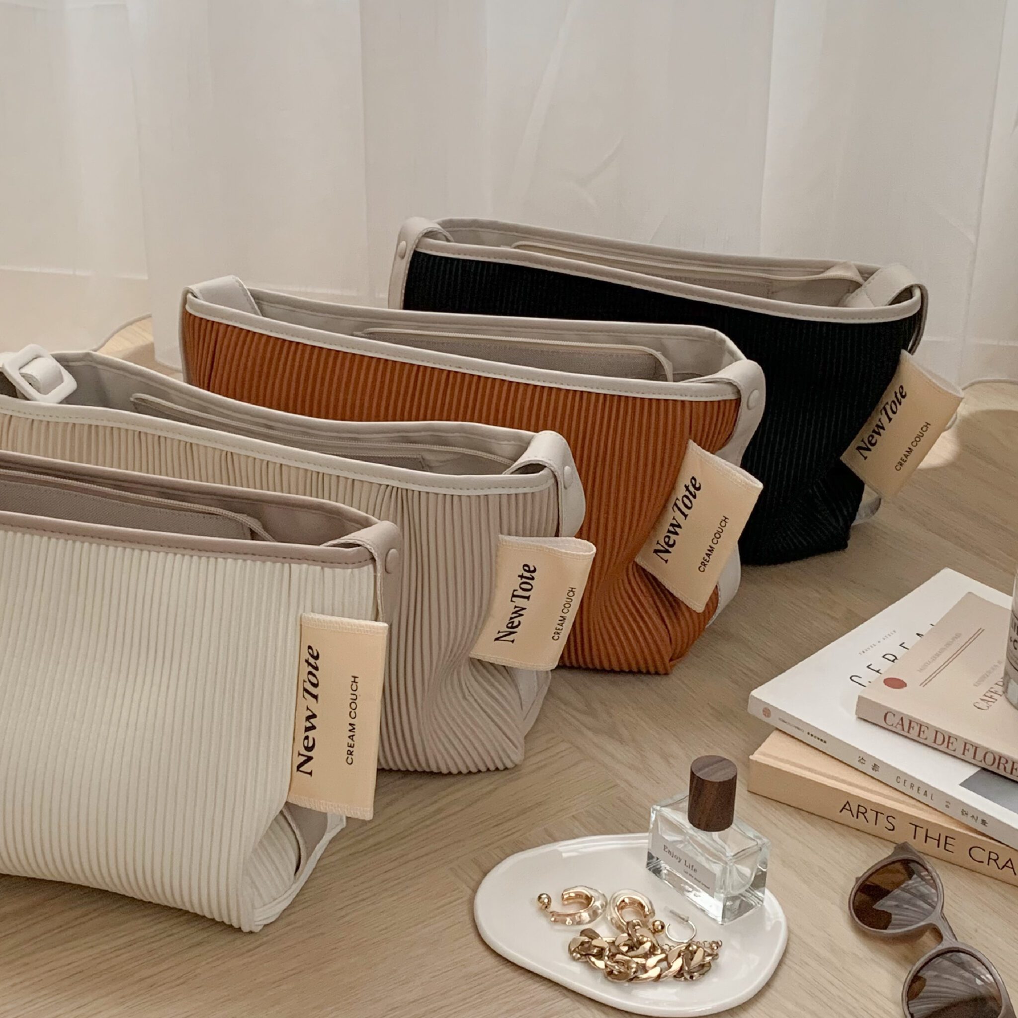 New Tote Midi – Cream Couch