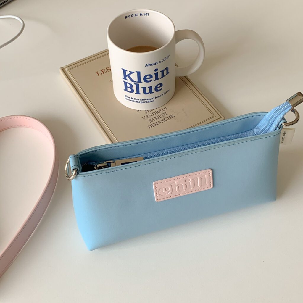 Mini Fluffy Cream 2.0 – Cream Couch