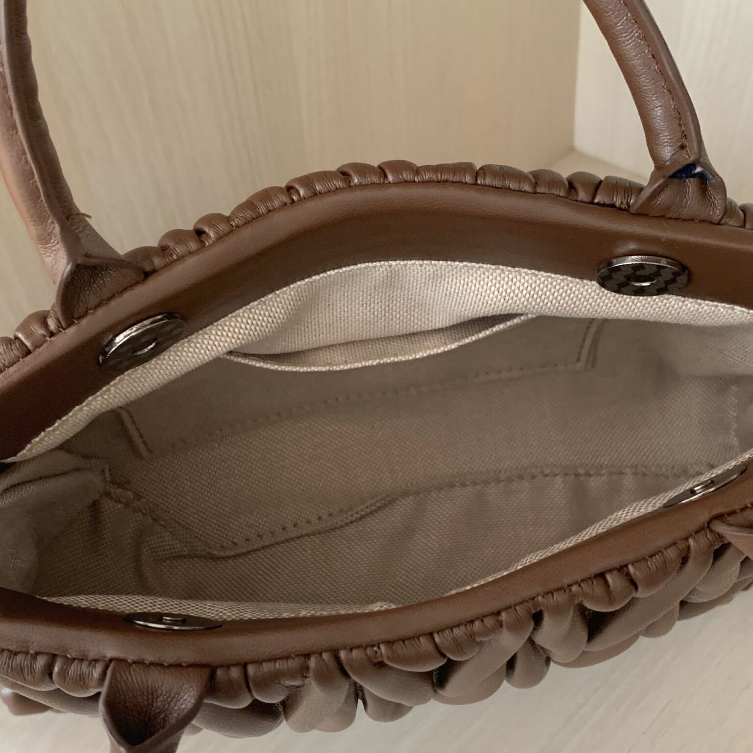 Small Pochette – Cream Couch