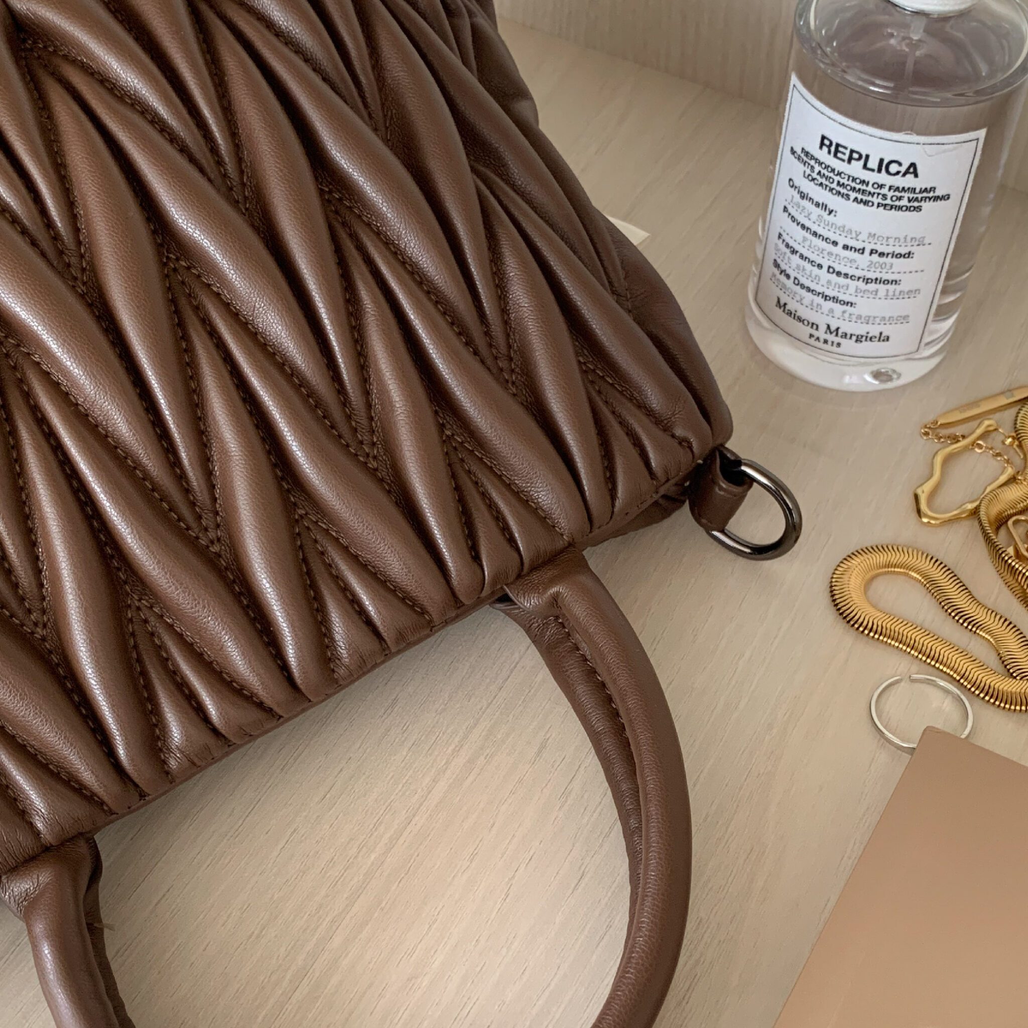 Small Pochette – Cream Couch